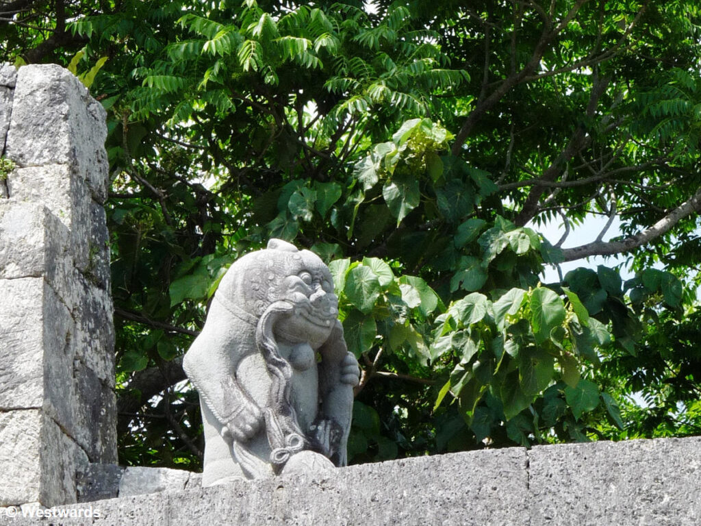 The Gusuku sites on Okinawa - Strangely-shaped stone walls