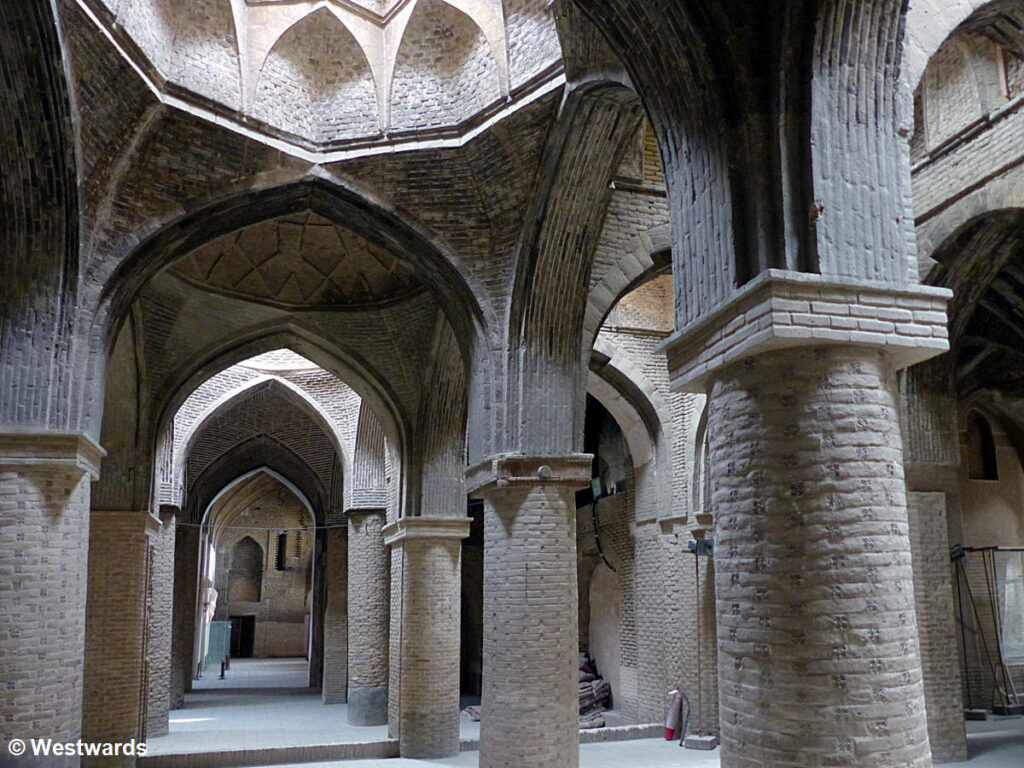 The Masjed-e Jāme’ - the Great Mosque of Isfahan - travel with Westwards